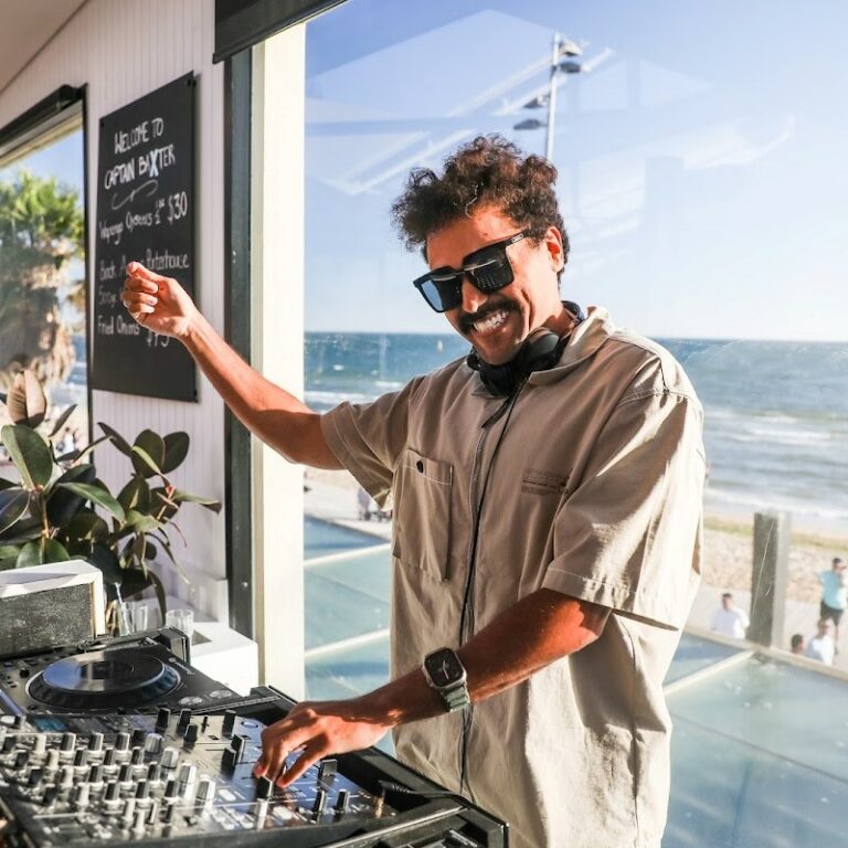What's On | Live Music & Events | Captain Baxter St Kilda Beach